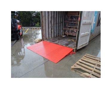 Niuli Steel Container Ramp | 8-Tonne for sale from Ramp Champ ...